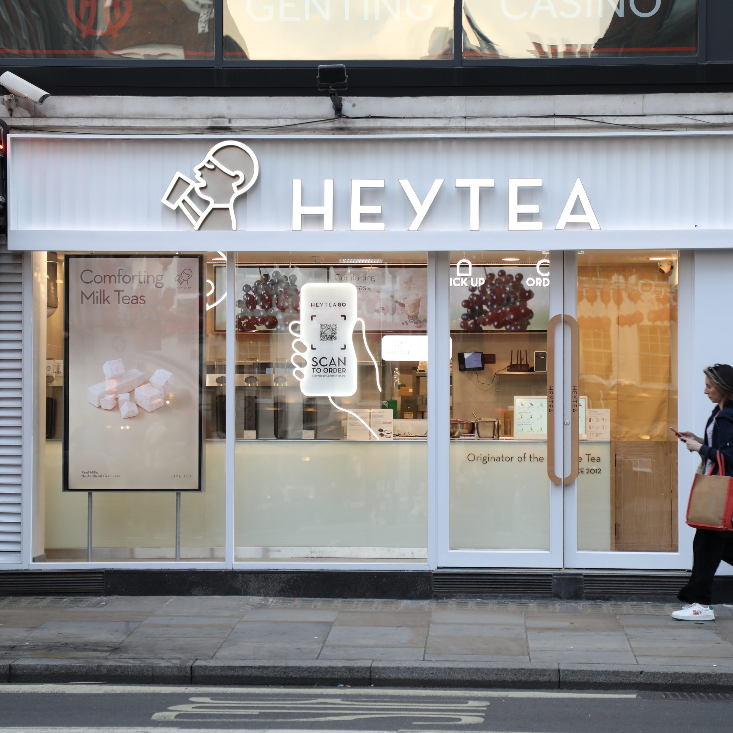 HEYTEA's London SOHO Store Officially Opens; Attracting Large Turnouts ...