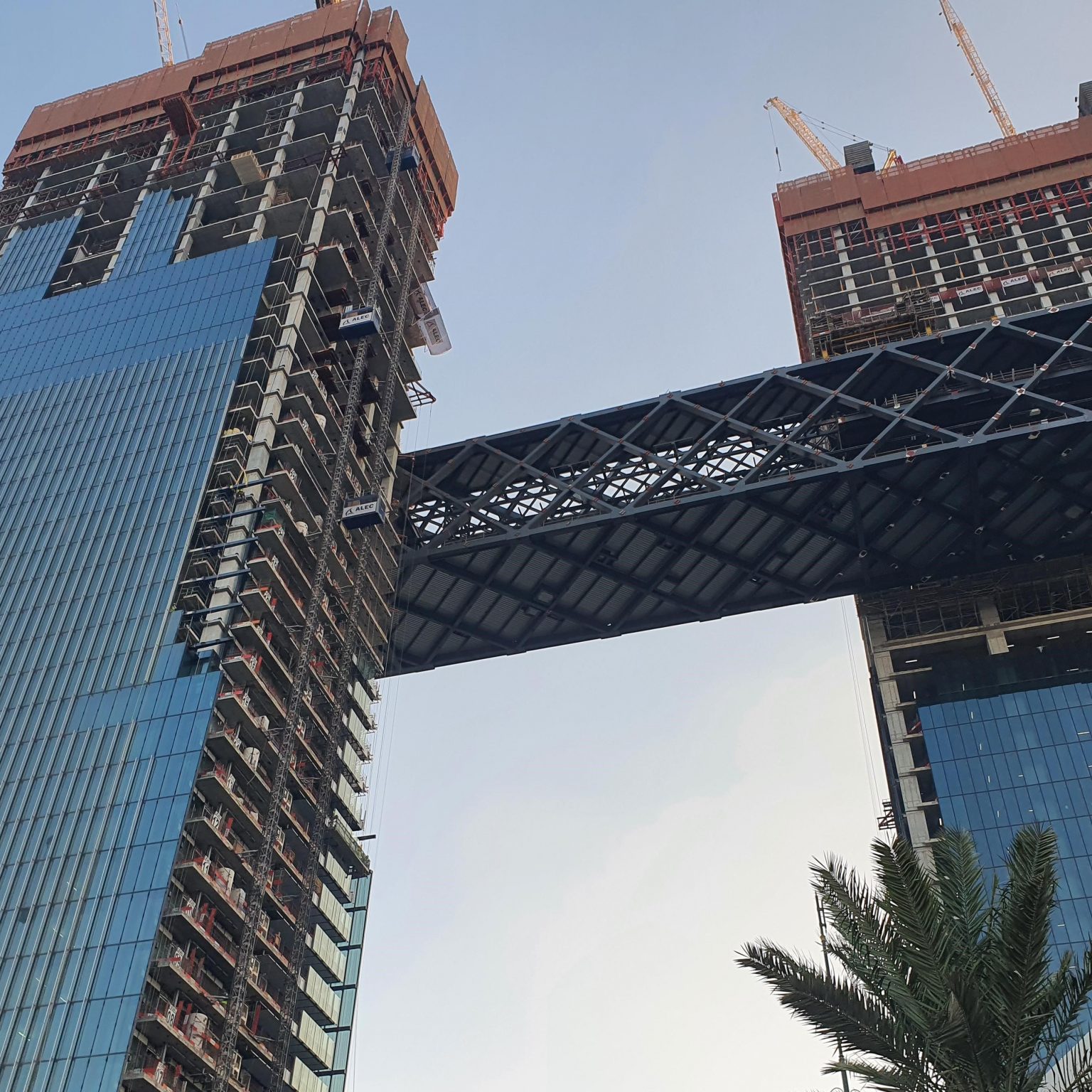 Dubai Reaches New Heights with World's Longest Cantilevered Building ...